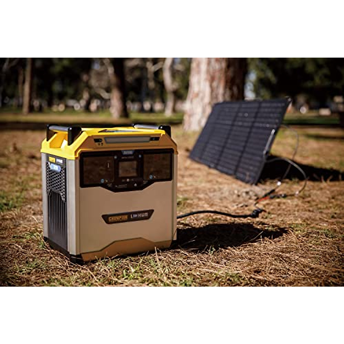 Champion Power Equipment 100593 3276-Wh Power Station 3200/1600-Watt Portable Lithium-Ion Battery Solar Generator