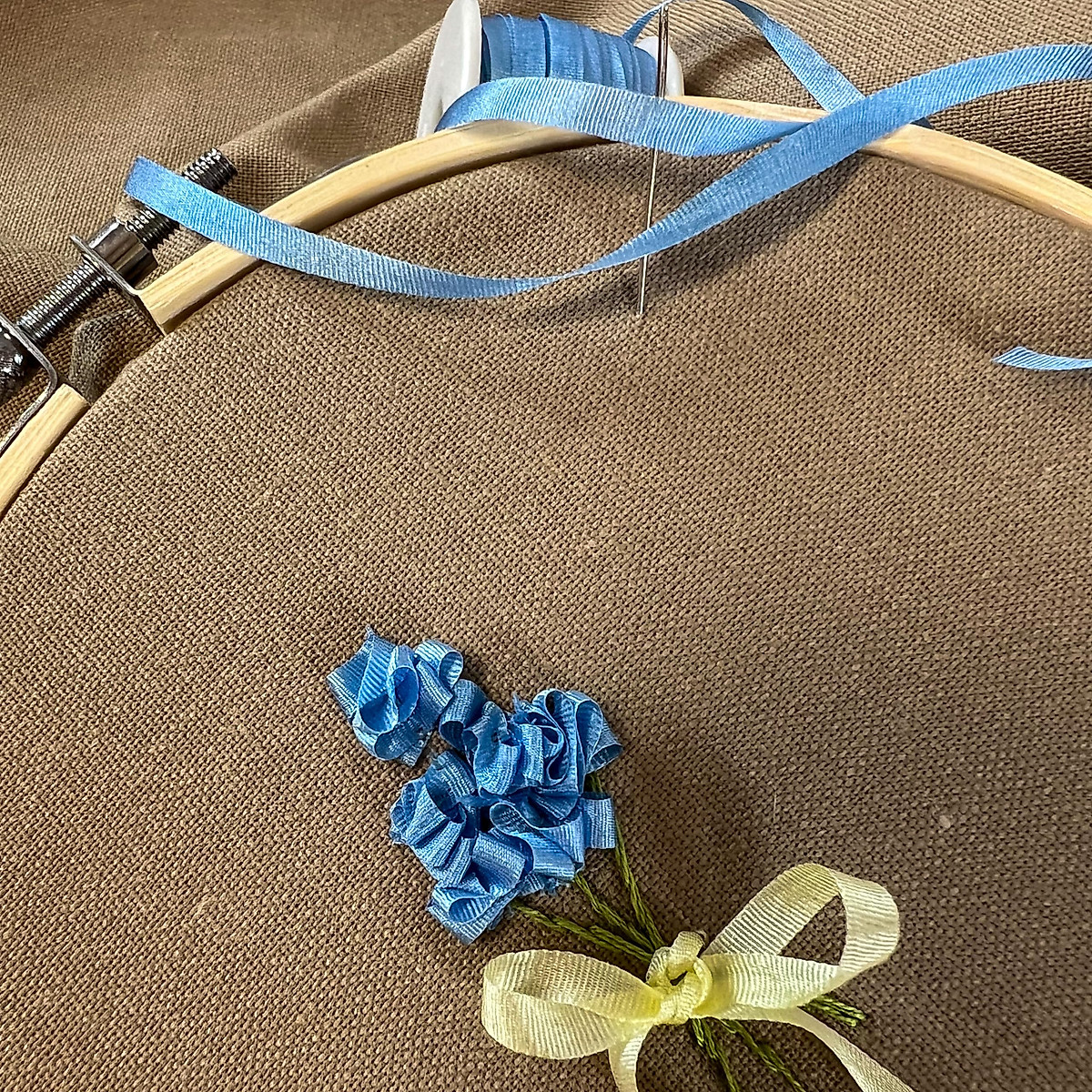 Threadart Linen Fabric by The Yard - Embroidery Fabric - Premium Cotton Linen Fabric for Embroidery, Cross Stitch, Apparel, Linen Canvas, Home Décor - 55" Width - Natural