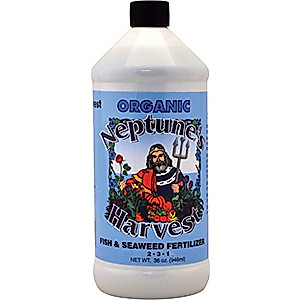Neptune's Harvest FS136 32 Oz. Fish & Seaweed Blend Fertilizer 2-3-1