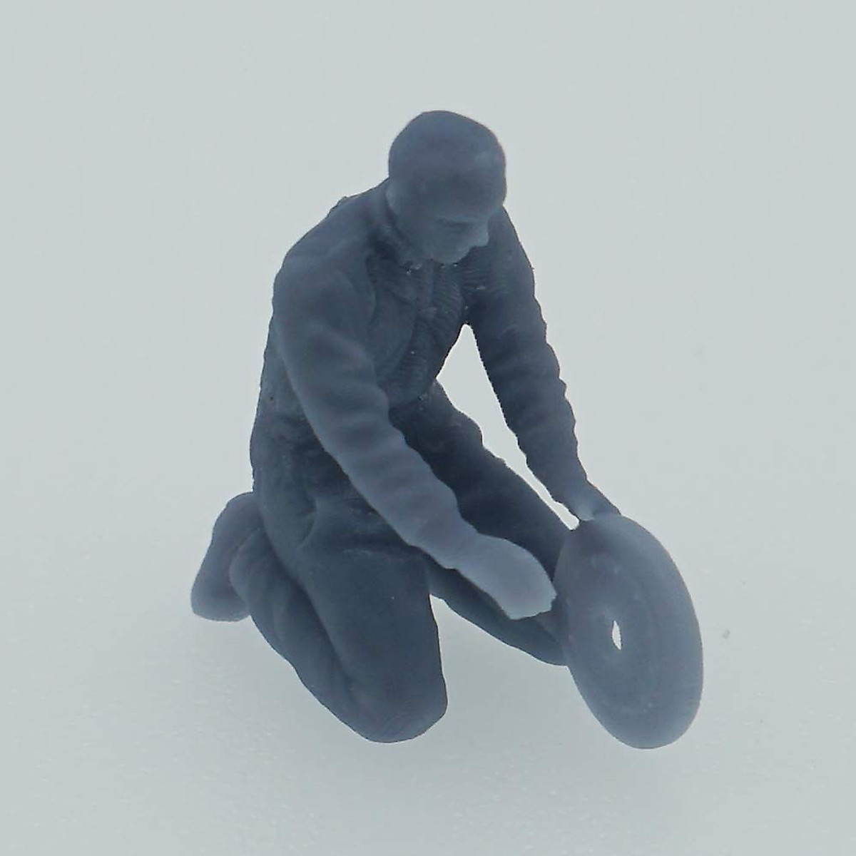 Outland Models Rally Racing Car Maintenance Crew Mechanic Set Scale 1:64