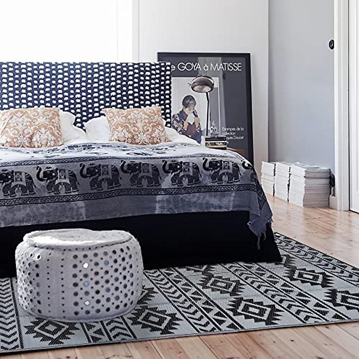 SAND MINE Reversible Mats, Plastic Straw Rug, Modern Area Rug, Large Floor Mat and Rug for Outdoors, RV, Patio, Backyard, Deck, Picnic, Beach, Trailer, Camping (5' x 8', Black & Grey)