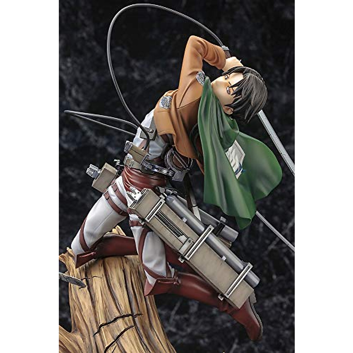 Kotobukiya Attack on Titan: Levi (Renewal Package Version) ArtFX J Statue, Multicolor
