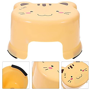Kisangel Small Round Toilet Stools Squatting Stool Portable One Step Stool Kids Potty Training Stool for Children Pregnant Woman Elderly