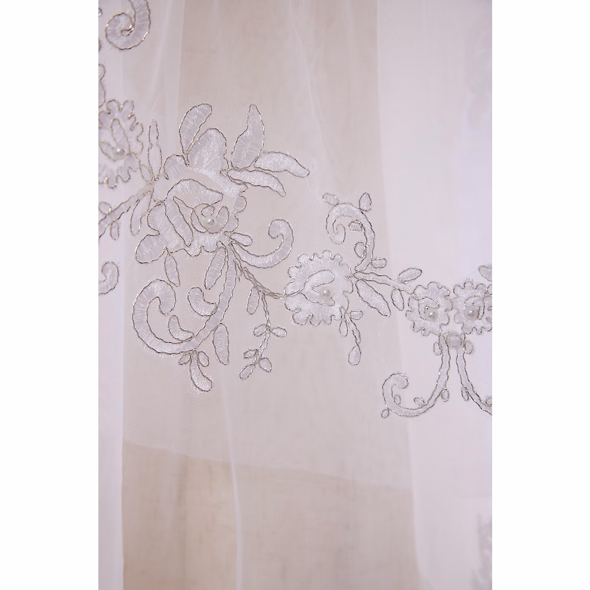 Pefantal Short 2 Tier Wedding Bridal Veils With Comb for brides Ivory Soft Lace Veils(21/29inch)