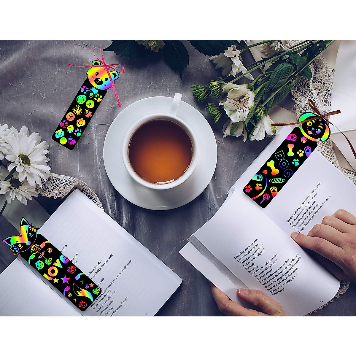 Blulu 100 Pieces 20 Styles Valentines Animal Scratch Bookmarks for Kids Magic Scratch Bookmarks DIY Bookmark Crafts with 100 Pieces Ropes and 20 Pieces Wood Stylus for Boys Girls Students Classroom