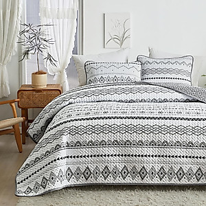 Flysheep 2-Piece Bohemian Geometric Twin Quilt Set for Kids, Aztec White n Black Boho Striped Summer Lightweight Bedspread/Coverlet Set, Brushed Microfiber for All Season - 68" x 86"