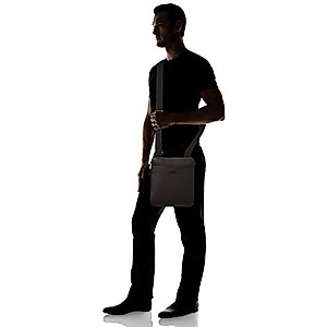 Lacoste Mens Chantaco Matte Piqu Leather Flat Zip Bag, Black, One Size