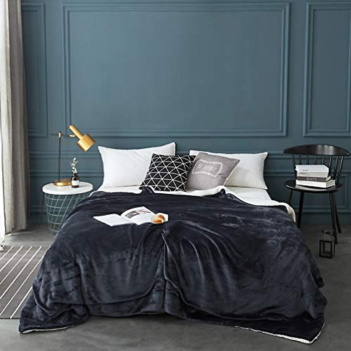 LBRO2M Sherpa Fleece Bed Blanket Queen Size Super Soft Fuzzy Plush Warm Cozy Fluffy Microfiber Couch Throw Velvet Double Reversible Luxurious Blankets,Dark Grey