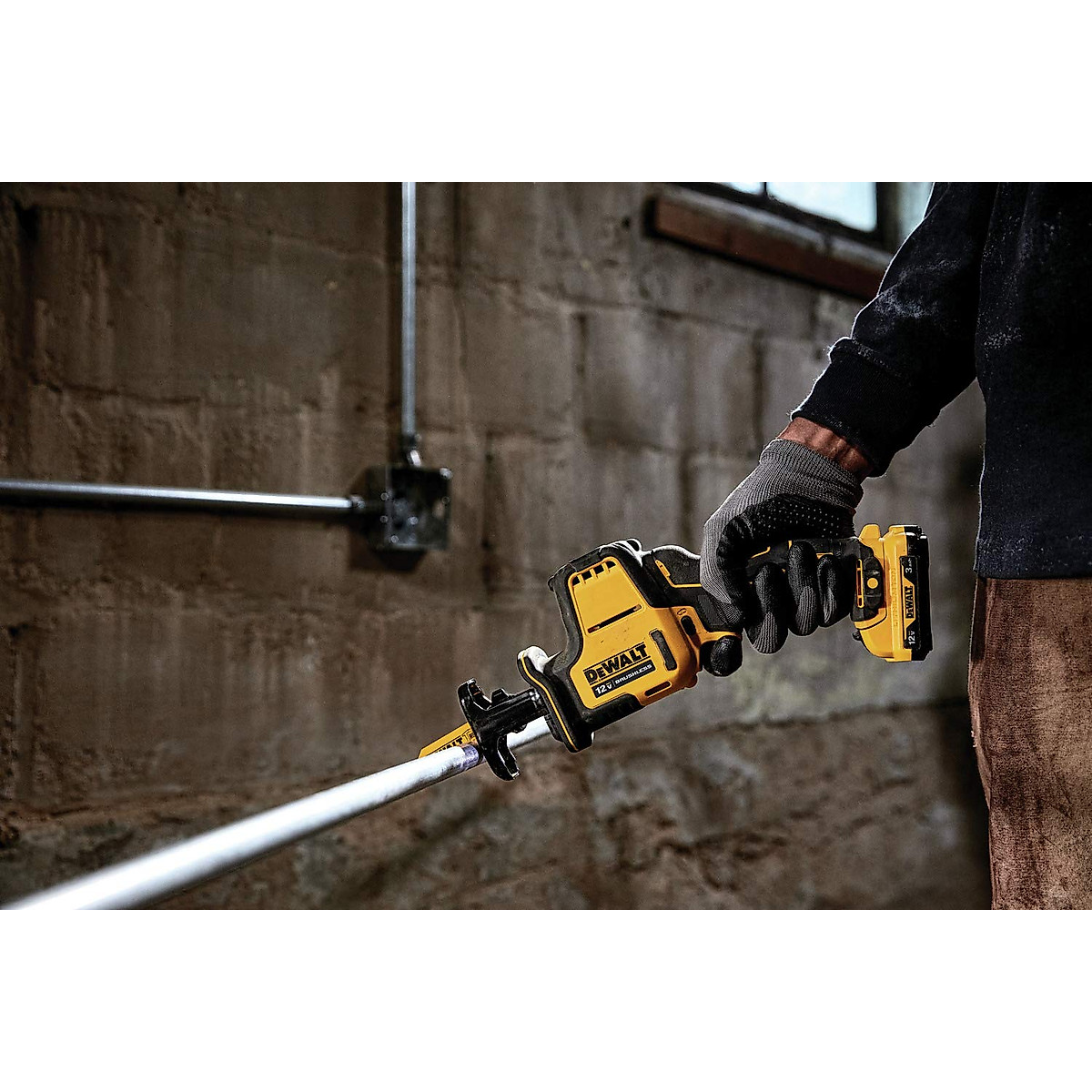 DEWALT XTREME 12V MAX* Reciprocating Saw, One-Handed, Cordless Kit (DCS312G1)