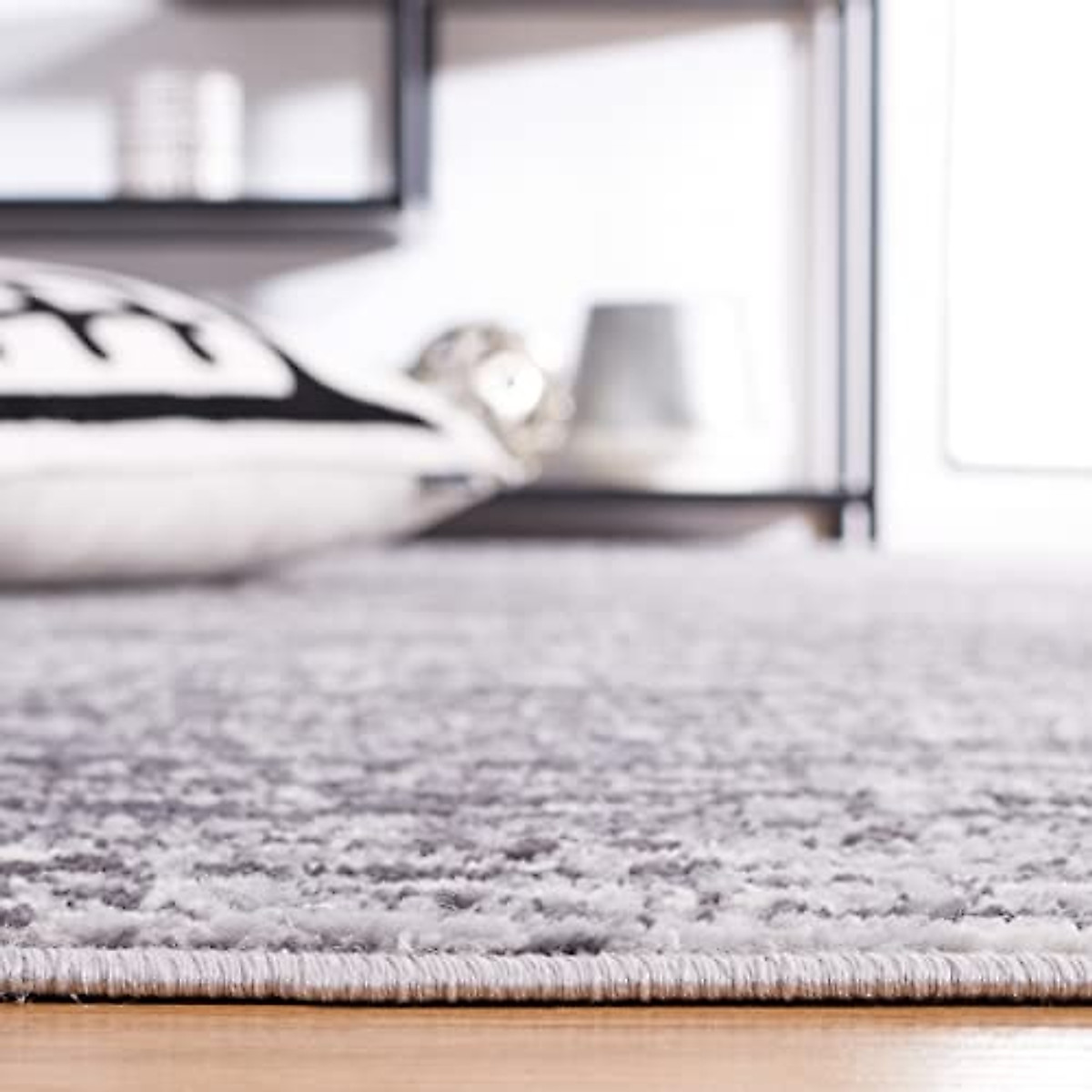 Safavieh Shivan Collection 5'1" x 7'6" Grey/Dark Grey SHV144F Modern Contemporary Non-Shedding Area Rug