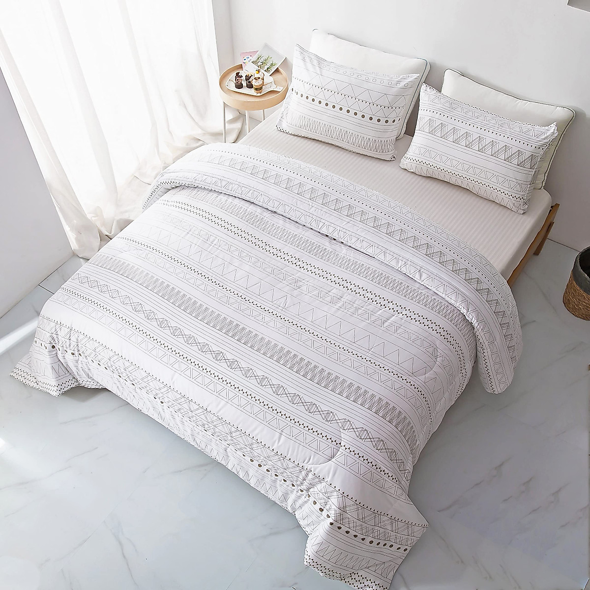 White Geometric Comforter Sets Queen, Boho Bedding Aztec Striped Arrow Pattern,Lightweight Soft Microfiber Down Alternative Comforter Bed Set