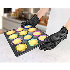 New Star Foodservice 32383 Commercial Grade Silicone Oven Mitts, Black, Set of 2