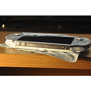 Assassin's Creed III Liberation PlayStation Vita Wi-Fi Bundle