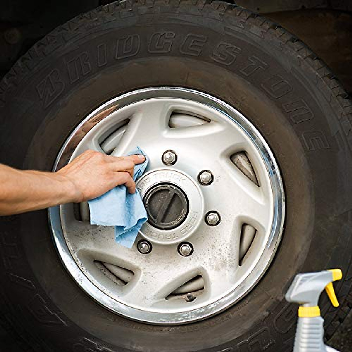 Scott Shop Towels, Strong and Absorbent Multi-Purpose Blue Disposable Towels, 55 Sheets per Roll, 4 Rolls (220 Sheets)