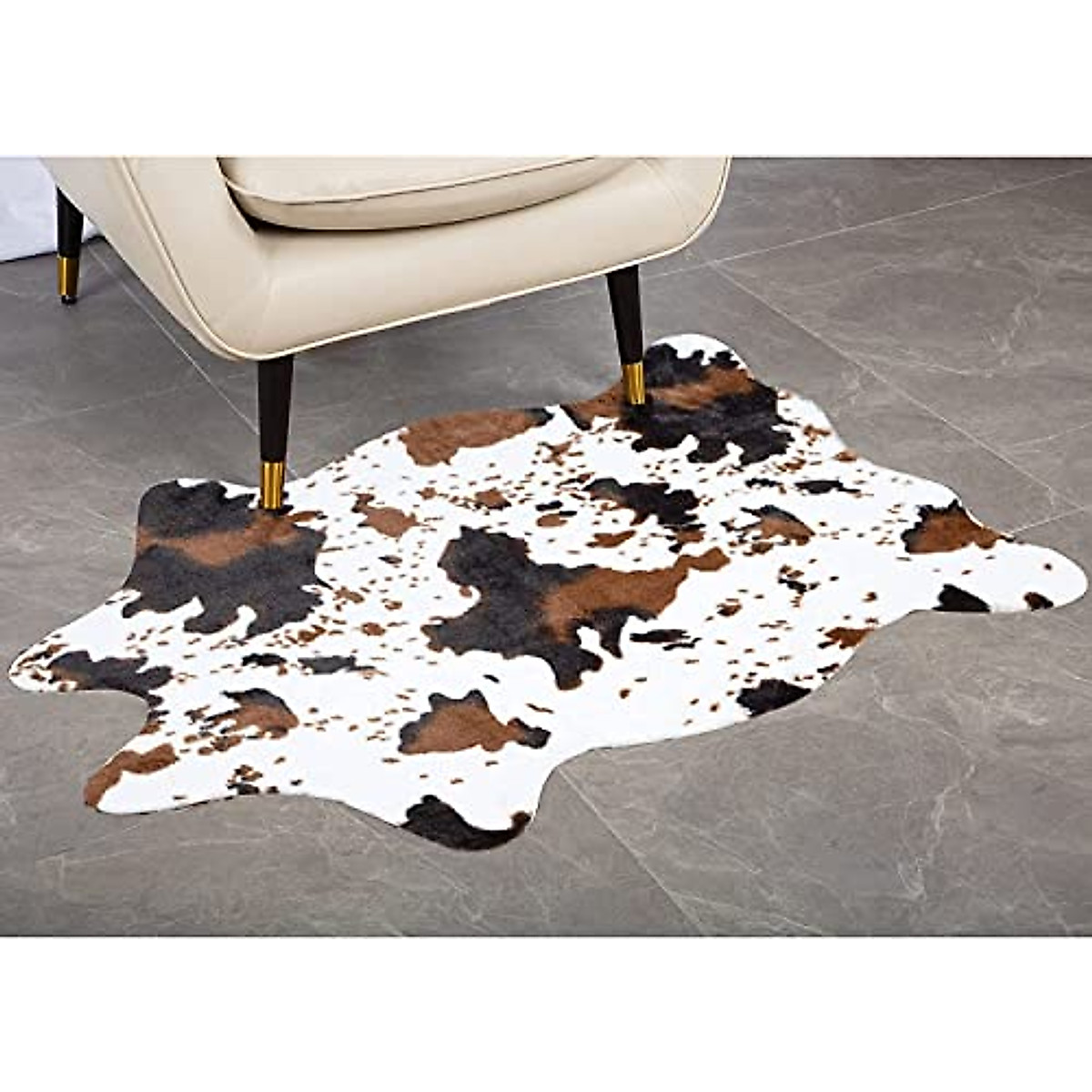 MACEVIA Cowhide Rug Cute Cow Print Rug Western Decor for Living Room Bedroom Faux Animal Area Carpet Non-Slip 43.3" L x 29.5" W(3.6ft x 2.4ft)