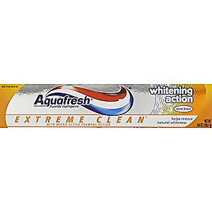 Aquafresh Extreme Clean Whitening Action Fluoride Toothpaste for Cavity Protection, 5.6 ounce, Pack of 6