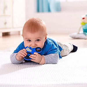 4Pcs Sensory Chew Necklaces Car Teether Shark Tooth Food Grade Silicone Teething Chewing Toy Dinosaur Chewable Pendant for Infant Nibble Oral Motor Autism ADHD Boy Girl Kids