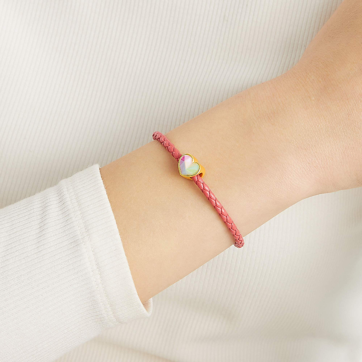 CHOW SANG SANG 999 24K Solid Gold Love Heart Mini Charm Bracelet for Women 91811C