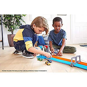 Hot Wheels Double Loop Dash Drag Racing with 2 Vehicles Playset