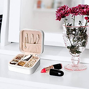 Xulufan Custom Travel Jewelry Organizer Case Personalized Jewelry Box，Ring Holder For Jewelry, Travel Accessories，Jewelry Gift for Women Girl