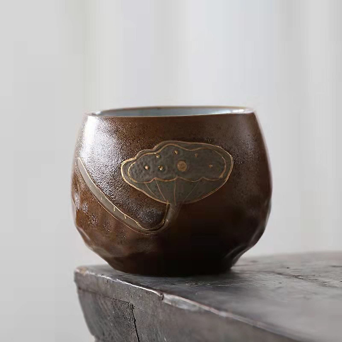 MQjzsh Chinese and Japanese teacups,Kung Fu tea cup set of four,gift box packaging，green tea cup, tea companion， rock-glazed gold painting, relief lotus pods (Four colour)