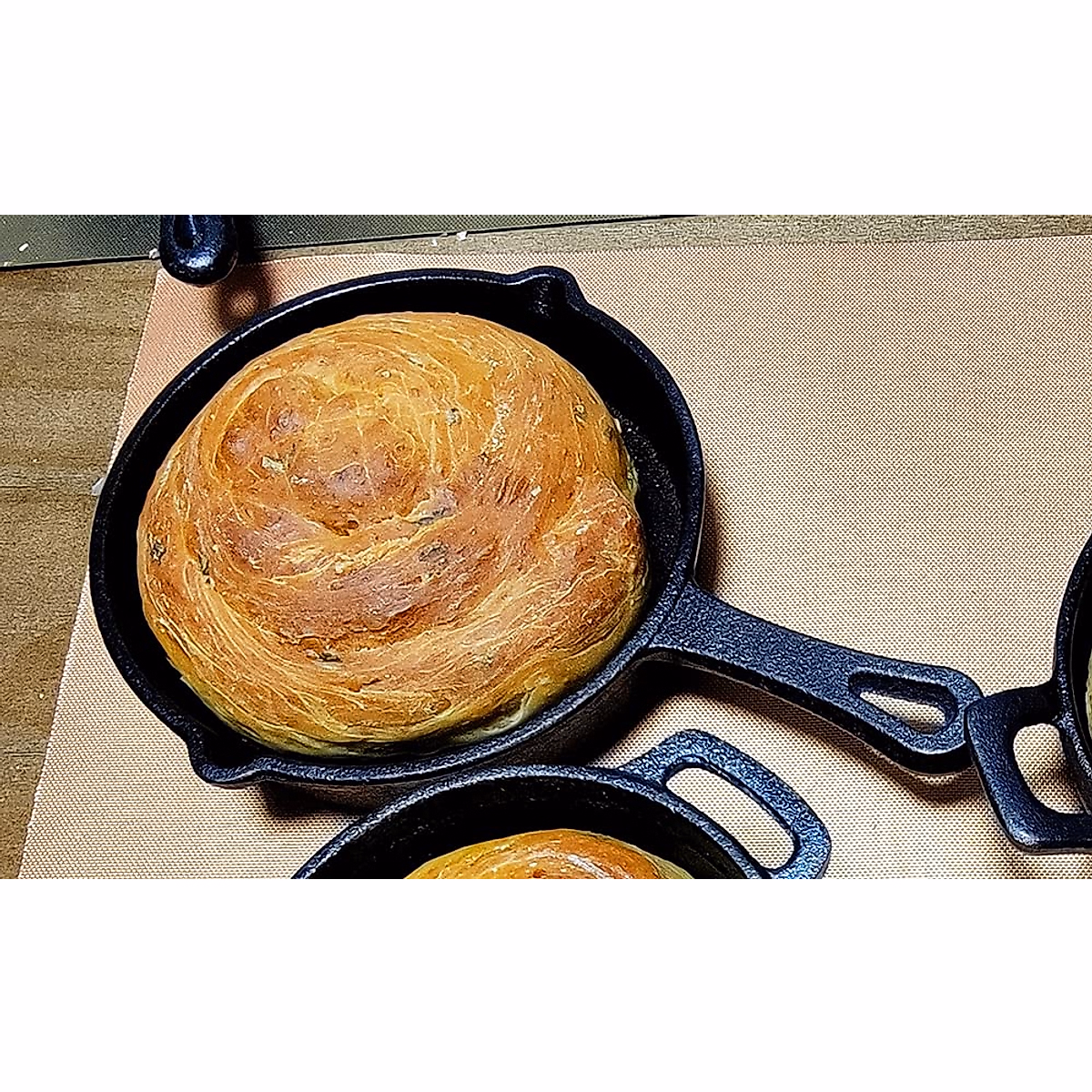 HAWOK Cast Iron Miniture Skillet, mini server, Balck Round Mini pan DIA 5.3inch Pack of 6…