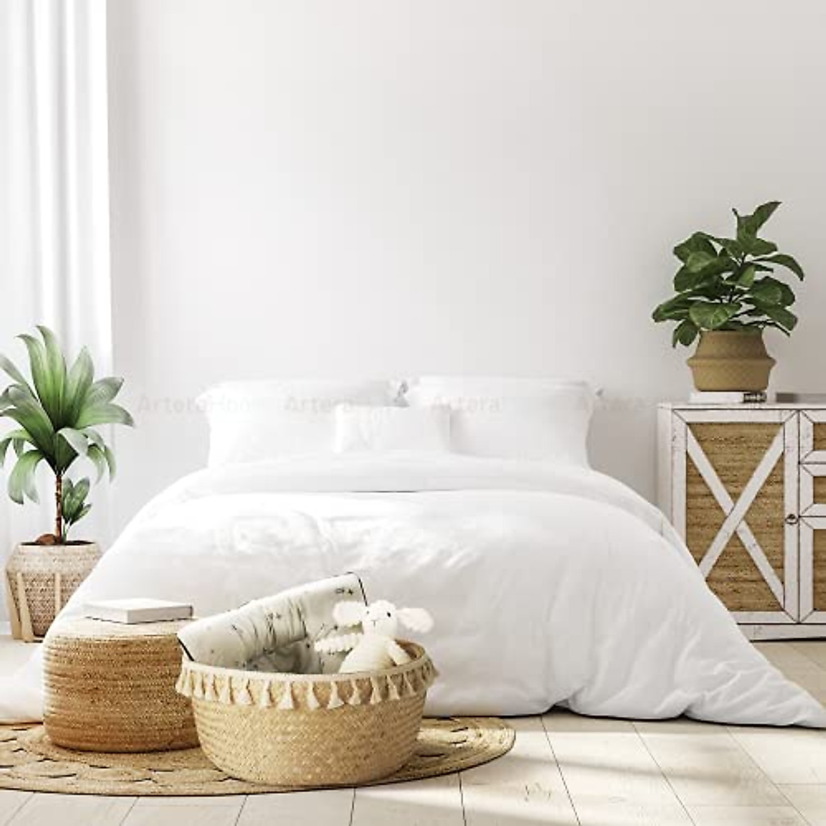 Artera Woven Seagrass Plant Basket - Wicker Belly Basket Planter Indoor with Plastic Liner and Handles, Natural Plant Pot for Fiddle Leaf Fig Tree, Snake Plant (XXL, Natural with Tassel Macrame)