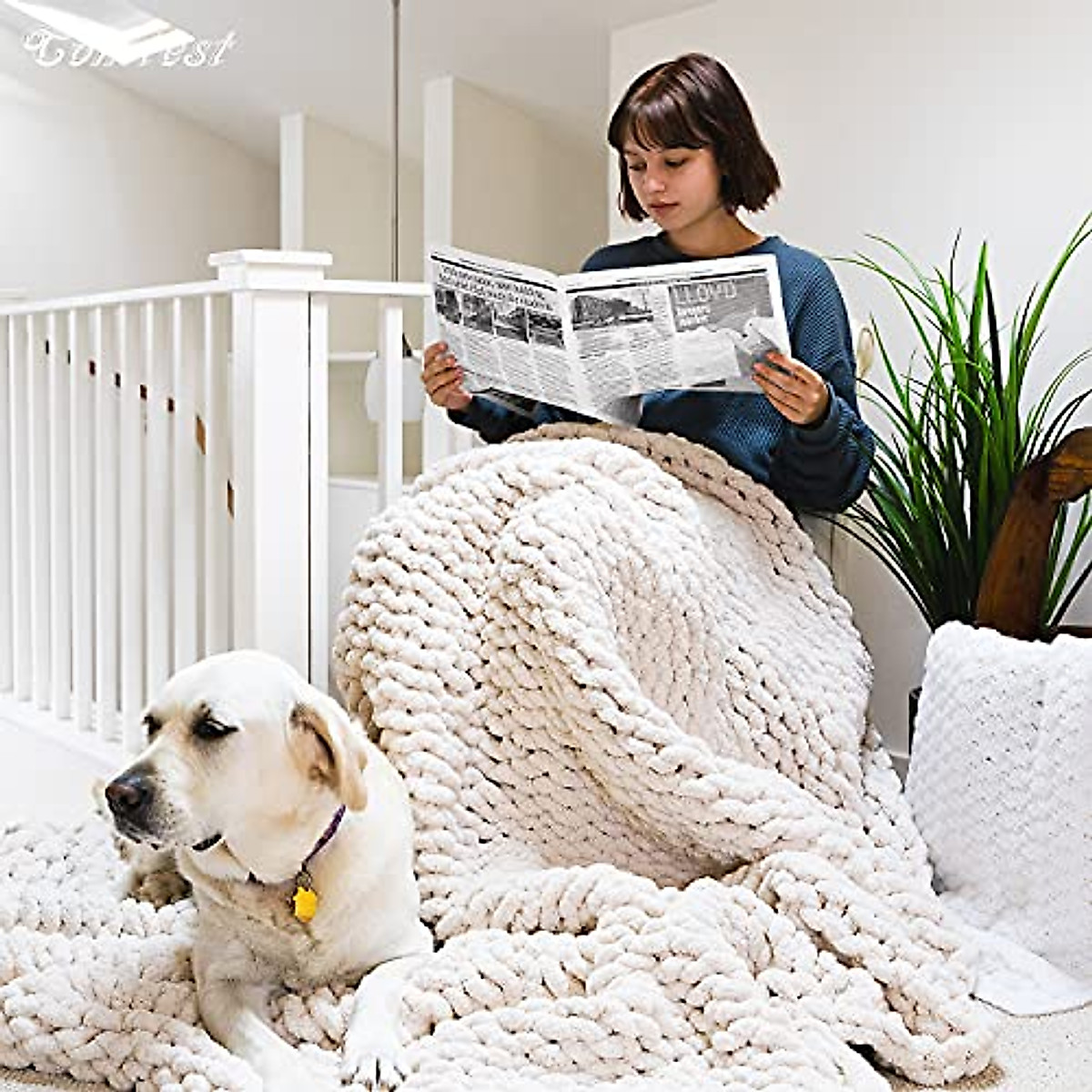 Comtest Chunky Knit Blanket Handmade Soft Throw Blanket Cozy and Warm Cable Knit Blanket for Sofa ＆Home Decor, Beige 40''x60''（Love Seat）