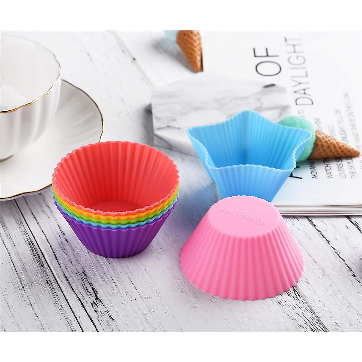 Mirenlife Reusable and Non-stick Silicone Baking Cups/Muffin Cup Molds in Storage Container-24 Pack-6 Vibrant Colors-4 Shapes(Flower,Star,Heart,Round)