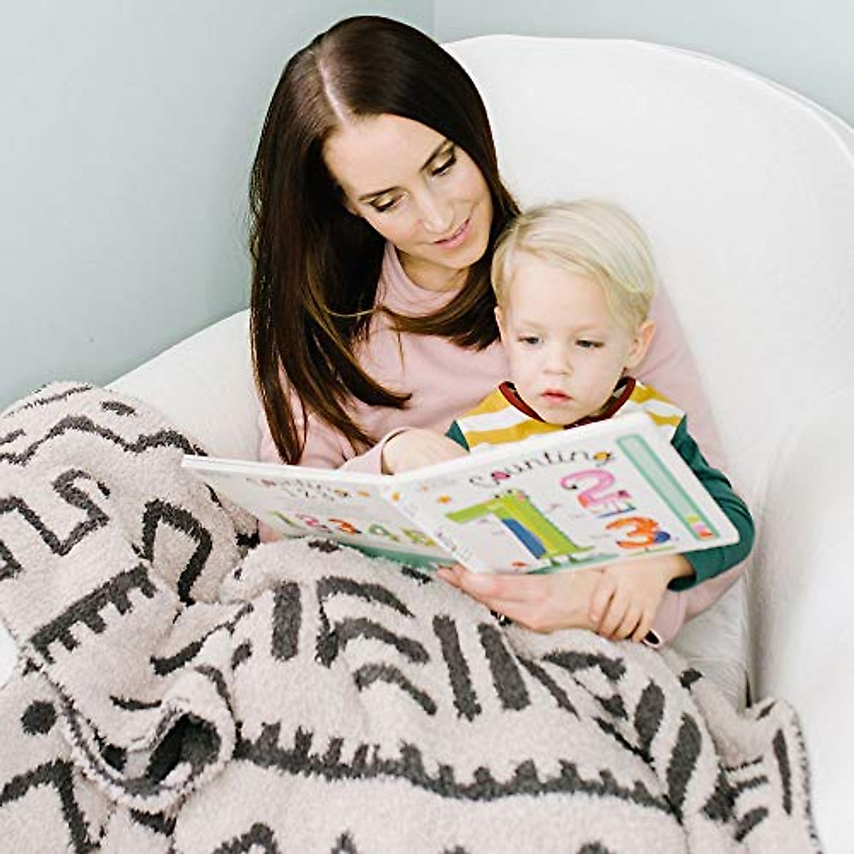 Saranoni Extra Large Throw Blanket Decorative Double-Layer Bamboo Blanket 60" x 80" (Extra Large Mudcloth)