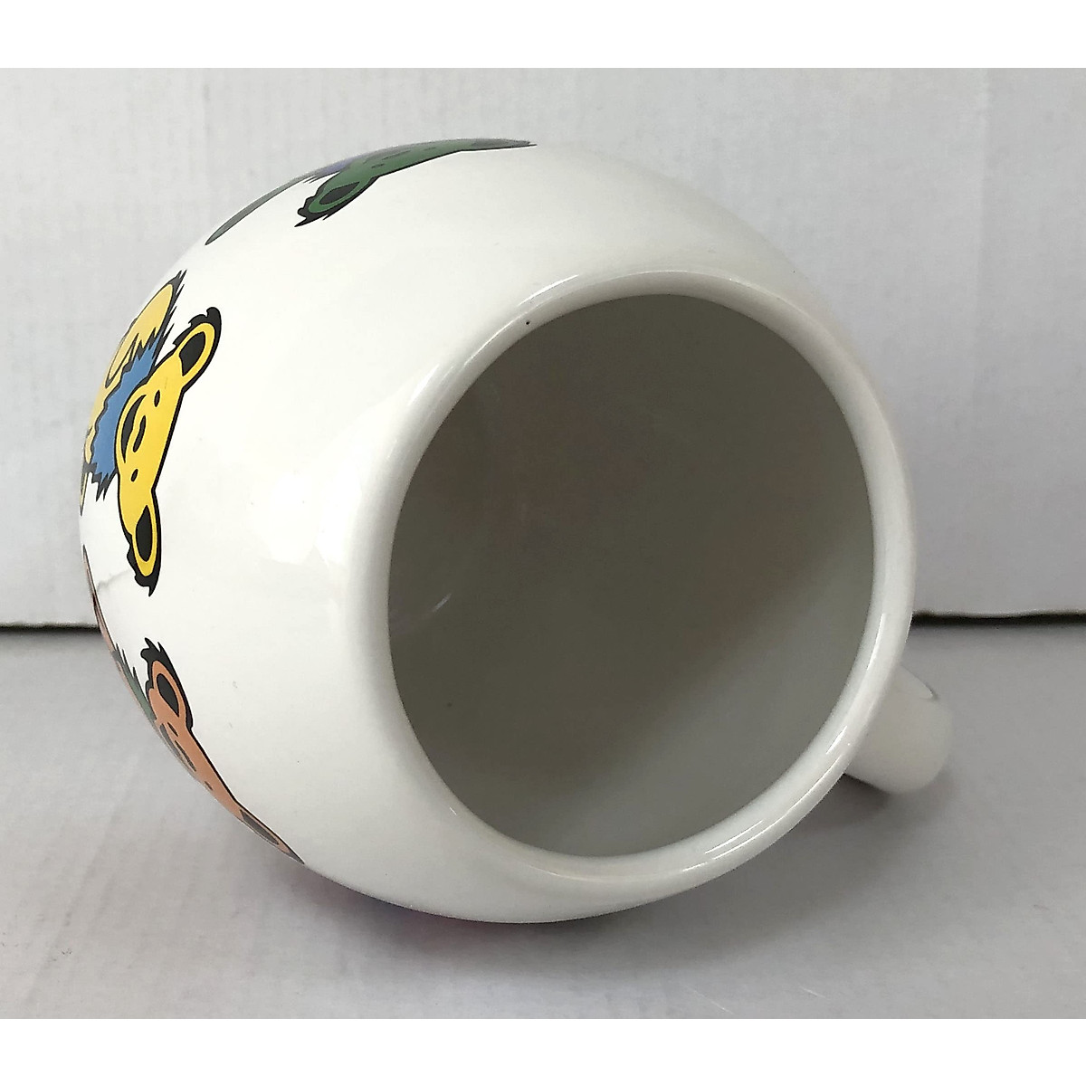 Bioworld Grateful Dead Dancing Bears 18 oz Oval Ceramic mug