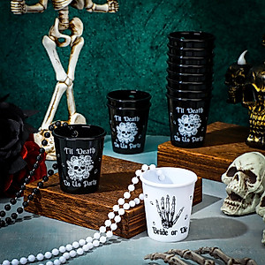 12 Pcs Bride or Die Bachelorette Party Shot Glass Beaded Necklace Till Death Do Us Party Plastic Shot Glass Halloween Gothic Skull Cup Decor for Wedding Bridal Shower Bachelorette Party Supplies