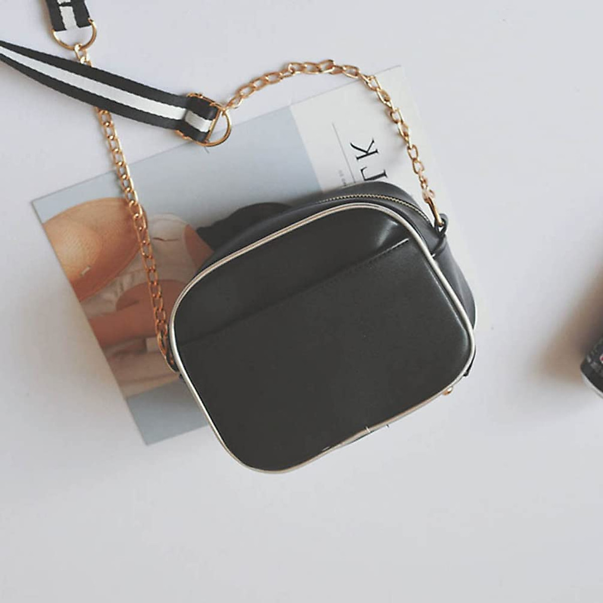 PACKOVE Women Crossbody Bag Camera Shaped Bag PU Leather Handbag Fashion Camera Shaped Purse for Daily Use Travel Shopping