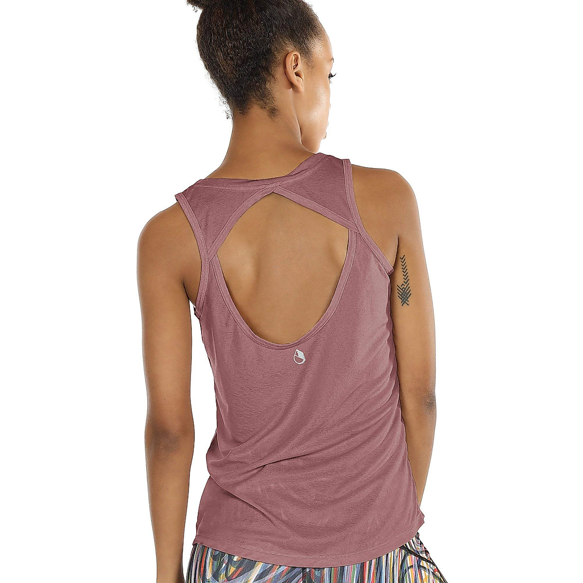 icyzone Open Back Yoga Tops for Women - Activewear Workout Clothes Exercise Fitness Tank Tops Gym Shirts(M,Mocha)