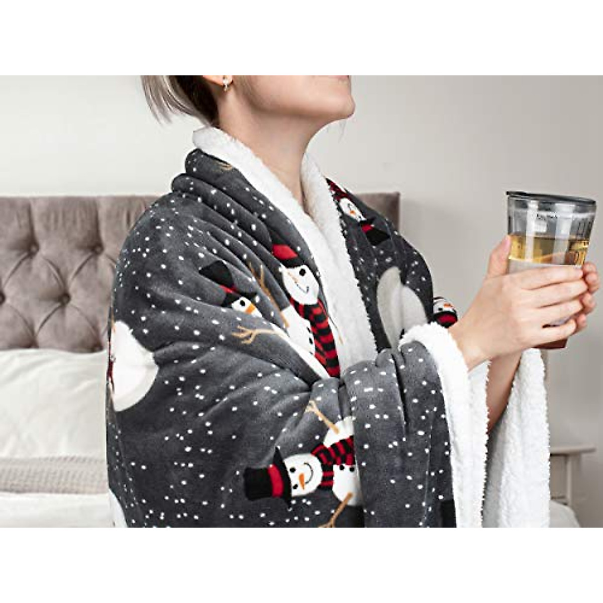 Christmas Throw Sherpa Blanket 50" x 60" Snow Man Pattern, Super Soft Fluffy Sherpa Throw TV Blanket Decorative Blanket for Bed Couch Holidays Grey