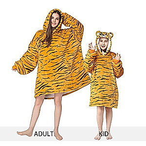RONGTAI Oversized Wearable Blankets,Soft Plush Printed Sherpa Blanket Sweatshirt with Pockets,One Size Fits All,Tiger