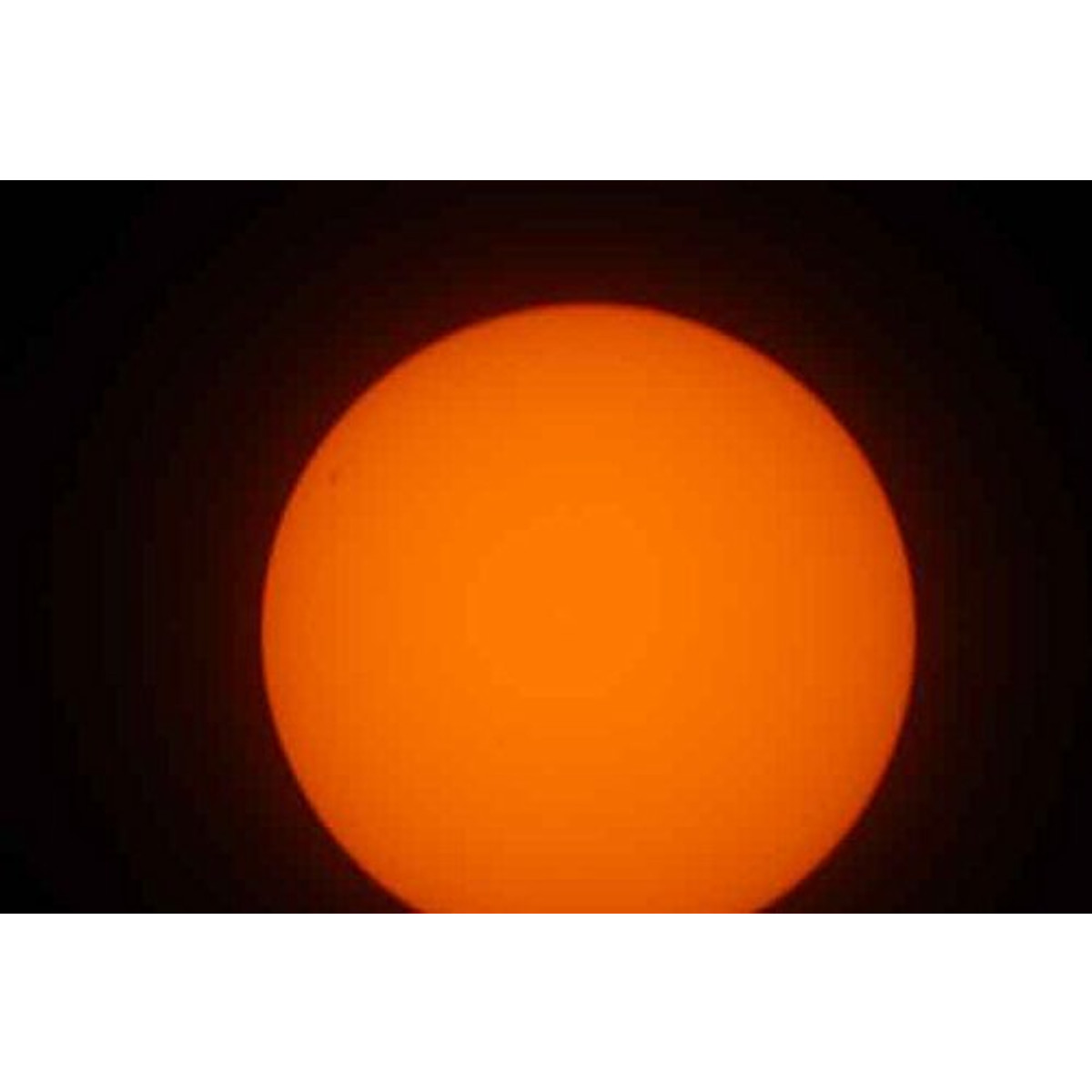 Spectrum Telescope (ST950G1) GLASS Solar Filter Fits: Your O.D. Measurement: 9 1/8” (232mm) to 9 3/8” (238mm) Celestron: C8 / Newt.; Newstar 8” Dobsonians; Orion: SkyQuest XT8, Atlas 8, SkyView Pro 8,