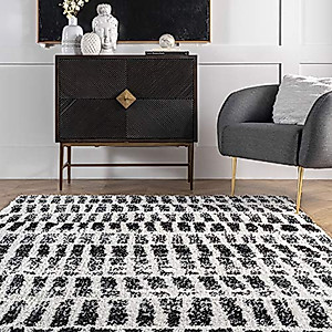 nuLOOM Orchid Treaded Striped Shag Area Rug, 7' 10" x 10', Black And White