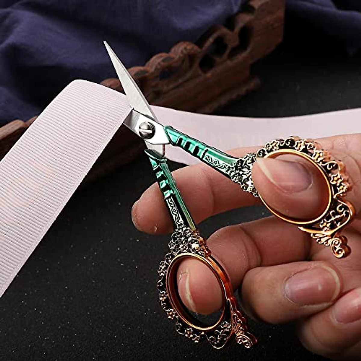 HITOPTY Sewing Scissors Sharp Embroidery Scissors with Sheath, Craft Scissor for Needlework Artwork Threading Cross Stitch Handicraft DIY Tool, 4.5in Gold Green Shears