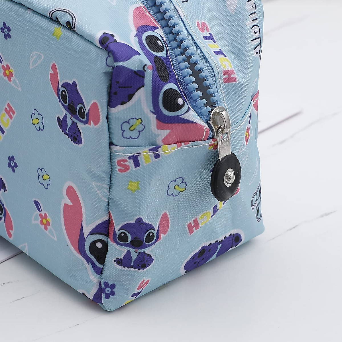 U-CHYTY Cartoon Kitty Makeup Bag with Makeup Brush Plush Stitch Cosmetics Case 8 Pcs Cosmetic Brush Kawaii Capacity Bag for Women -5