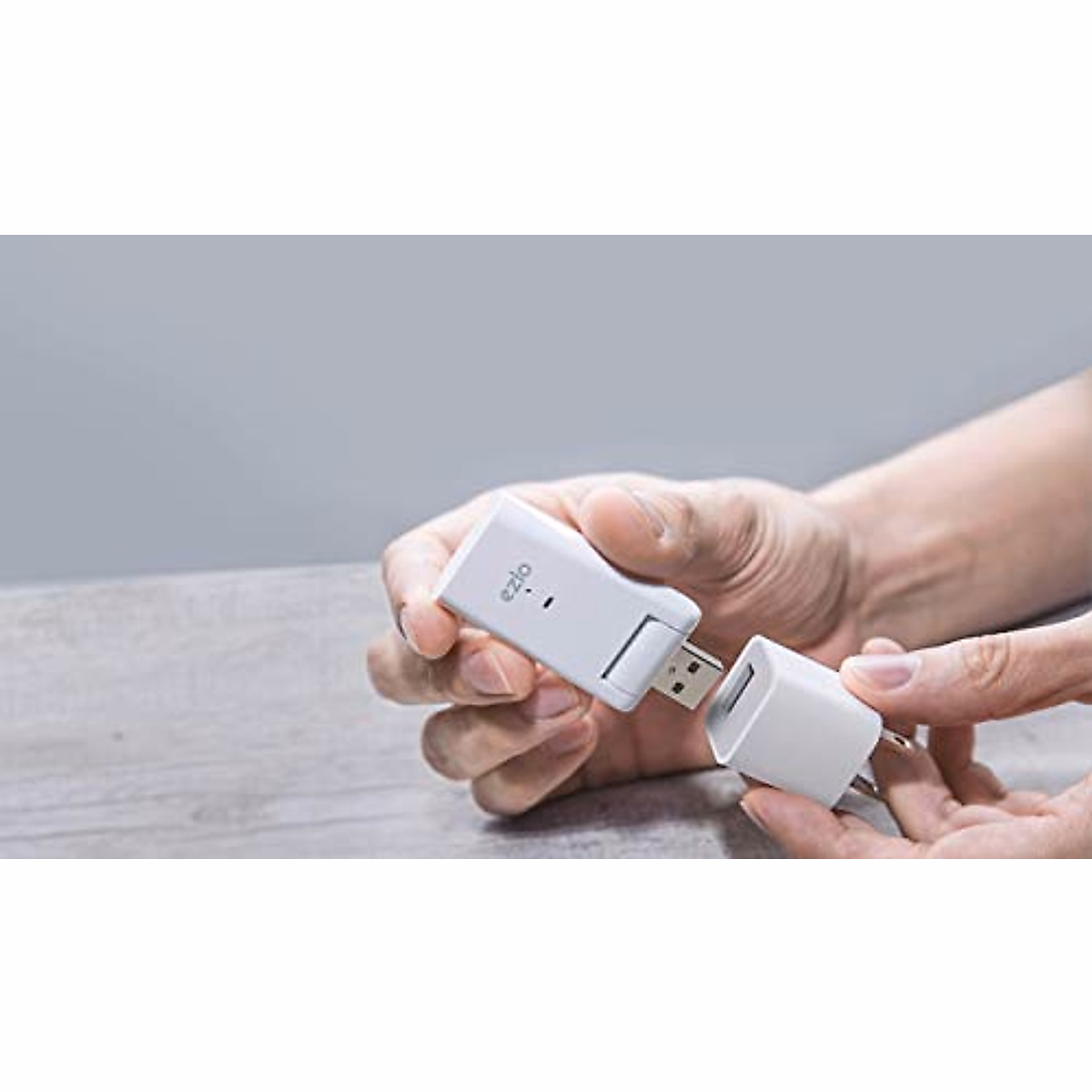 Vera EzloAtom-US Ezlo Atom Home Control Hub, White