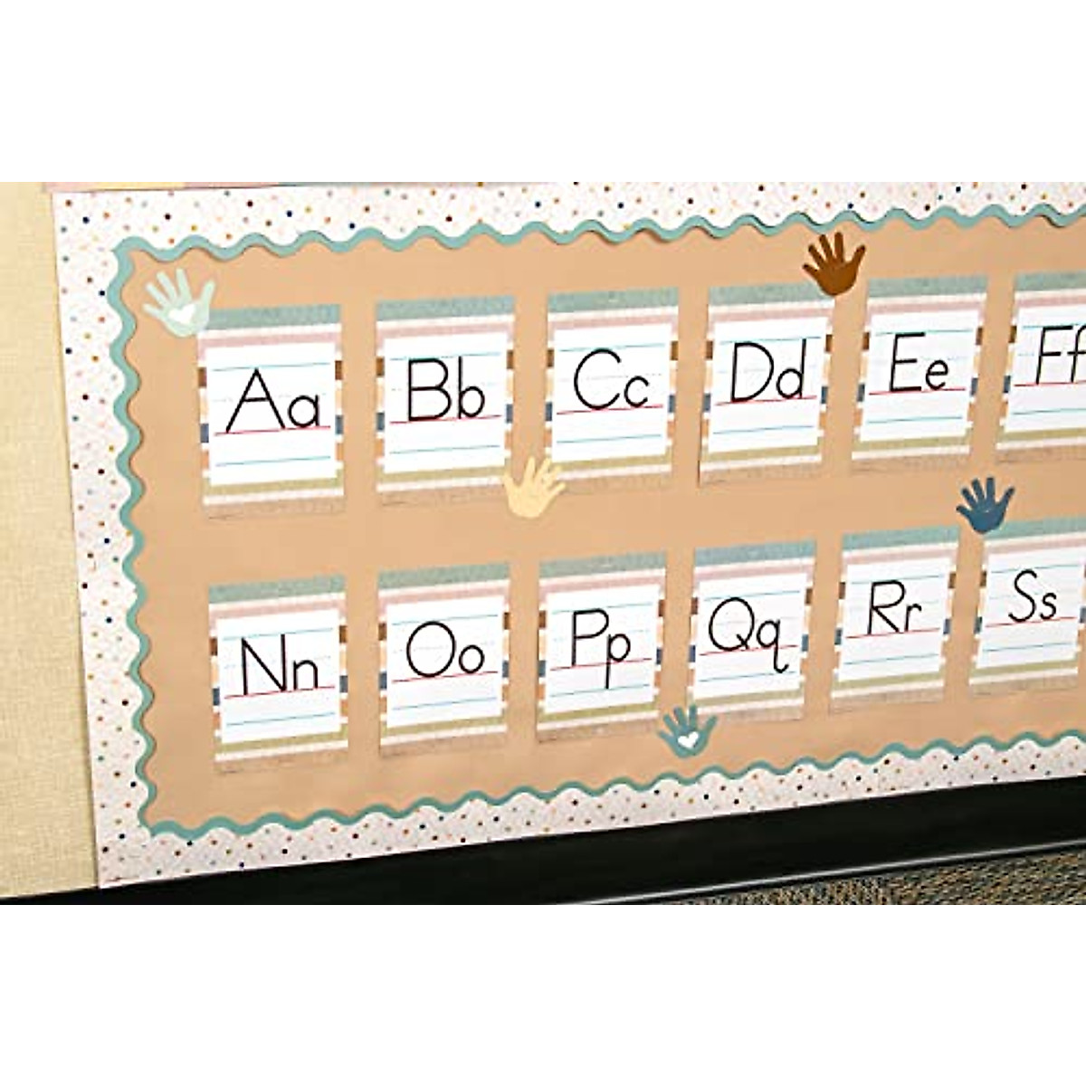 Teacher Created Resources Everyone is Welcome Helping Hands Mini Accents (TCR7134)