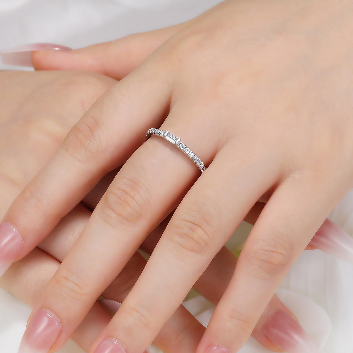 Hitlinker Moissanite Wedding Band Emerald Cut Baguette Rings for Women S925 Sterling Silver Moissanite Rings D Color VVS1 Lab Created Diamond Rings Half Moissanite Eternity Band Baguette Wedding Band