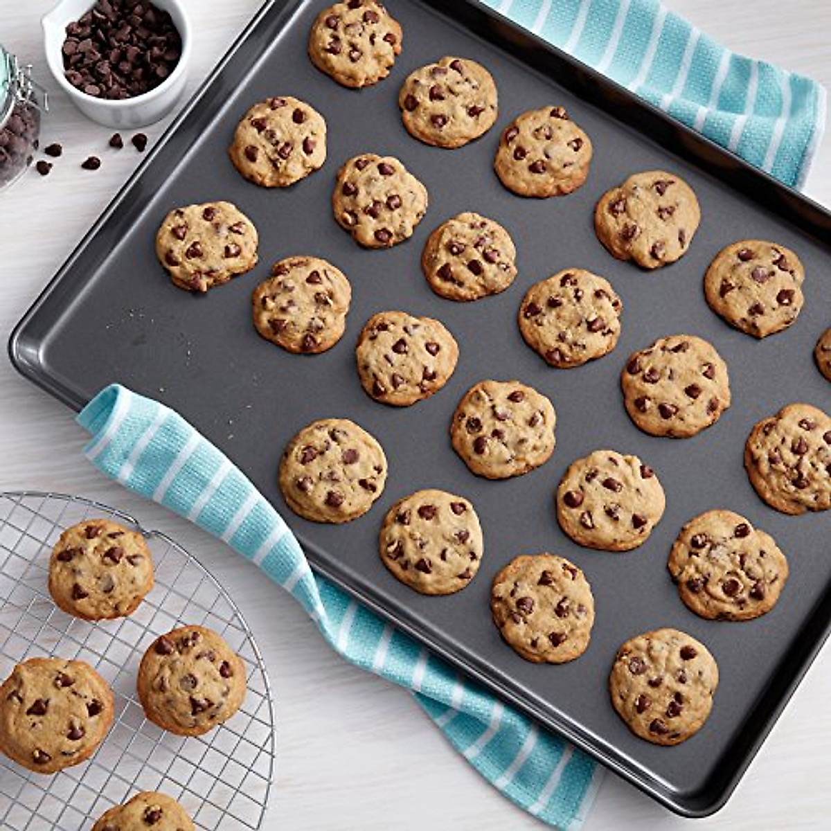 Wilton Perfect Results Premium Non-Stick Bakeware Mega Cookie Sheet, 15 x 21-Inch, Steel