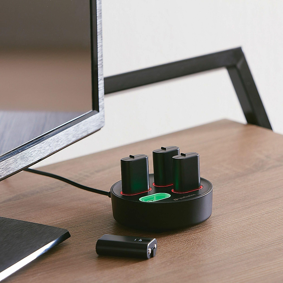 Verbatim Charging Stand with 4 x 800mAh Rechargable Battery Packs for use with Xbox Controllers Xbox Series X, Xbox Series S, Xbox One X, Xbox One S