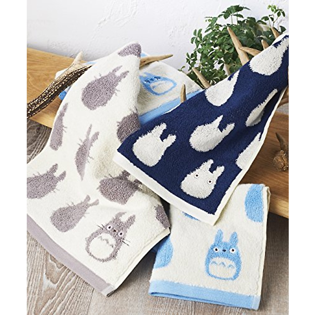 Studio Ghibli via Bluefin Marushin My Neighbor Totoro Grey Totoro Silhouette Face Towel - Official Studio Ghibli Merchandise