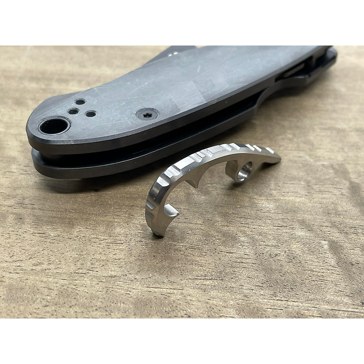Metonboss Brushed Titanium Gear BACKSPACER for Spyderco PARA 3 (Brushed)