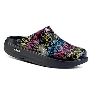 OOFOS Unisex OOcloog, 80s Arcade Black - Women’s Size 6 - Lightweight Recovery Footwear - Reduces Stress on Feet, Joints & Back - Machine Washable