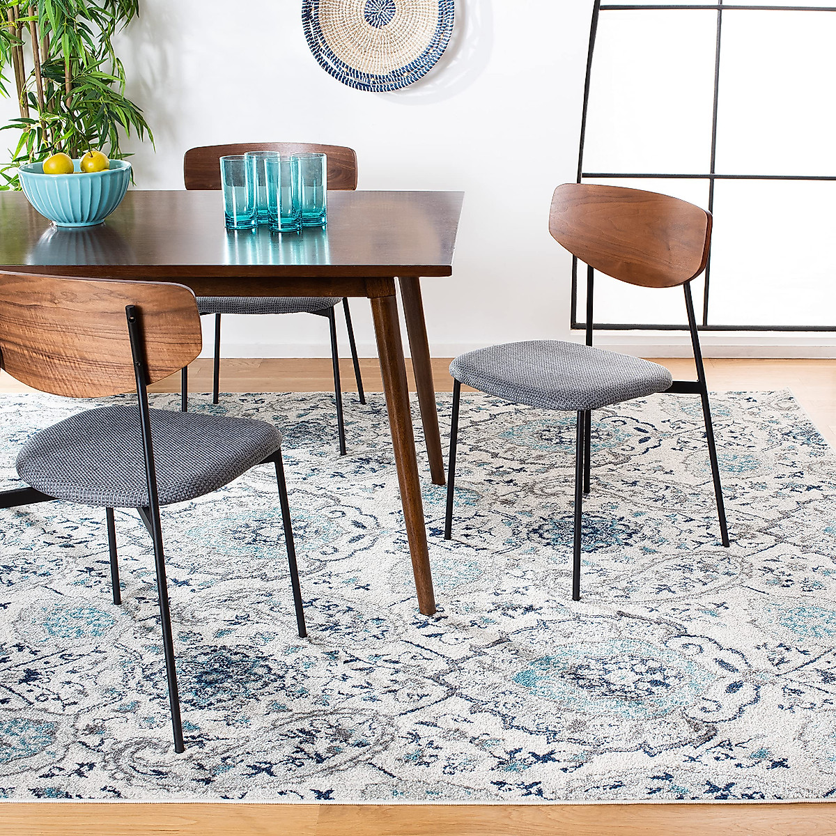 SAFAVIEH Madison Collection 8' x 10' Cream / Light Grey MAD600C Boho Chic Glam Paisley Non-Shedding Living Room Bedroom Dining Home Office Area Rug