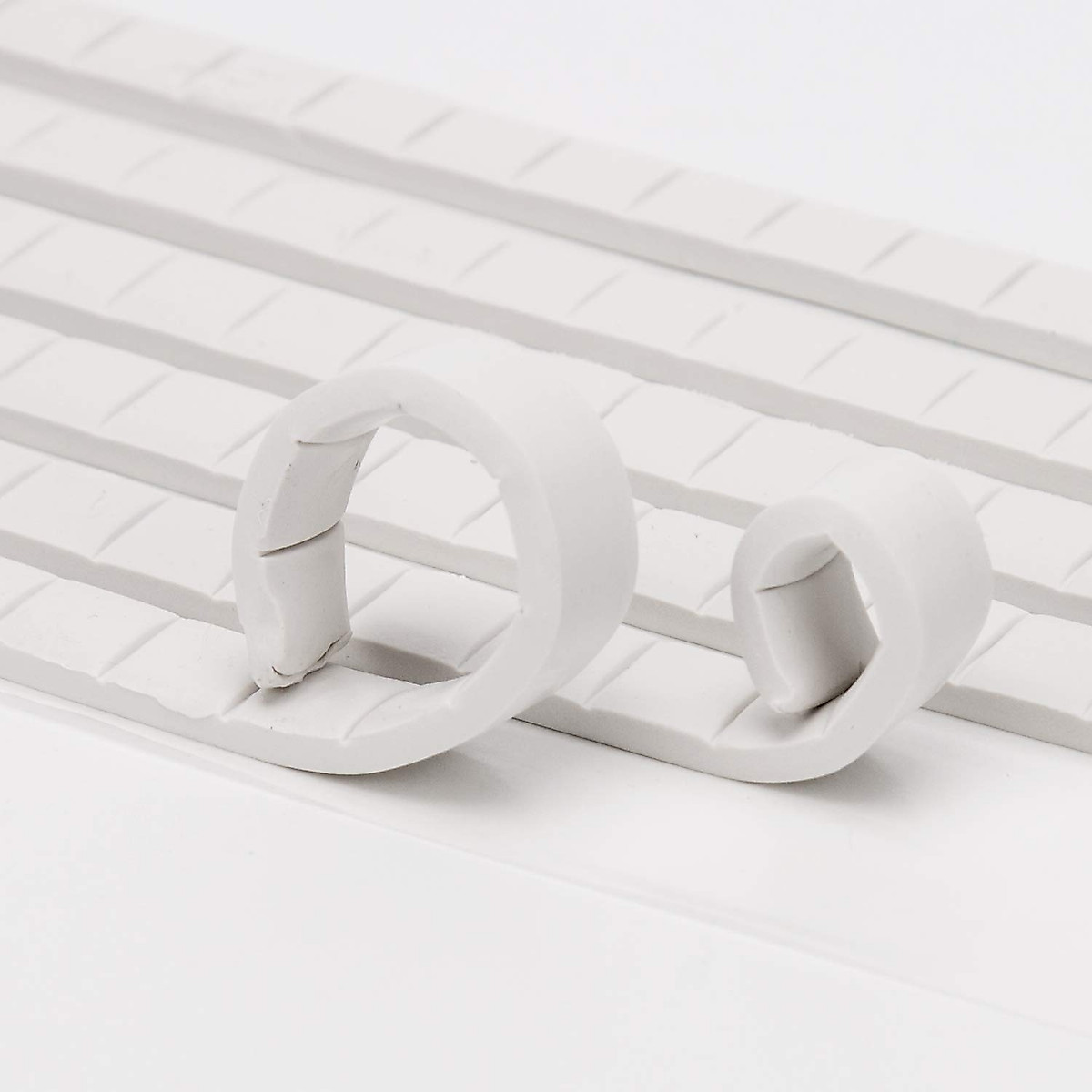 AIEX Adhesive Poster Tacky Putty Sticky Non-Toxic Mounting Putty Reusable & Removable Wall Safe Tack Putty for Hanging Pictures and Museum, Art Photography (96Pcs, White)